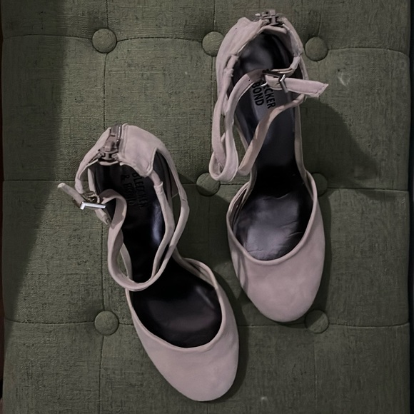 Bleecker & Bond | Shoes | Tan Suede Chunky Heel | Poshmark